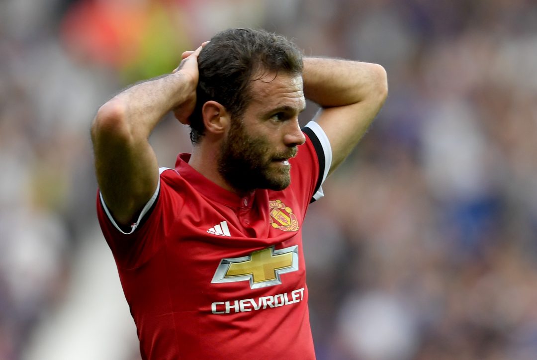 Man Utd fans urge club to sign attacking midfielder - "Mata with more pace"