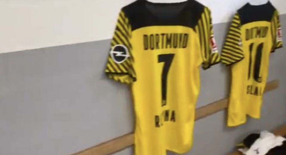 (Leaked Photo) Borussia Dortmund reallocate Sancho's number seven shirt