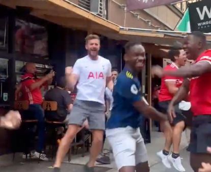 (Video) Tottenham Hotspur fan celebrates United goal against Arsenal