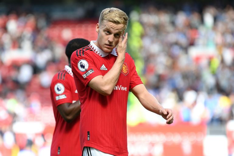 Donny van de Beek exploring transfer market ahead of potential transfer Donny van de Beek exploring transfer market ahead of potential transfer