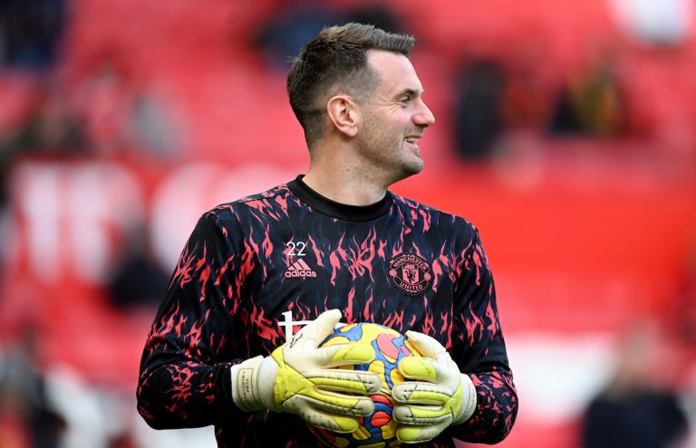 Sean Dyche singles out 'fantastic' Tom Heaton for praise