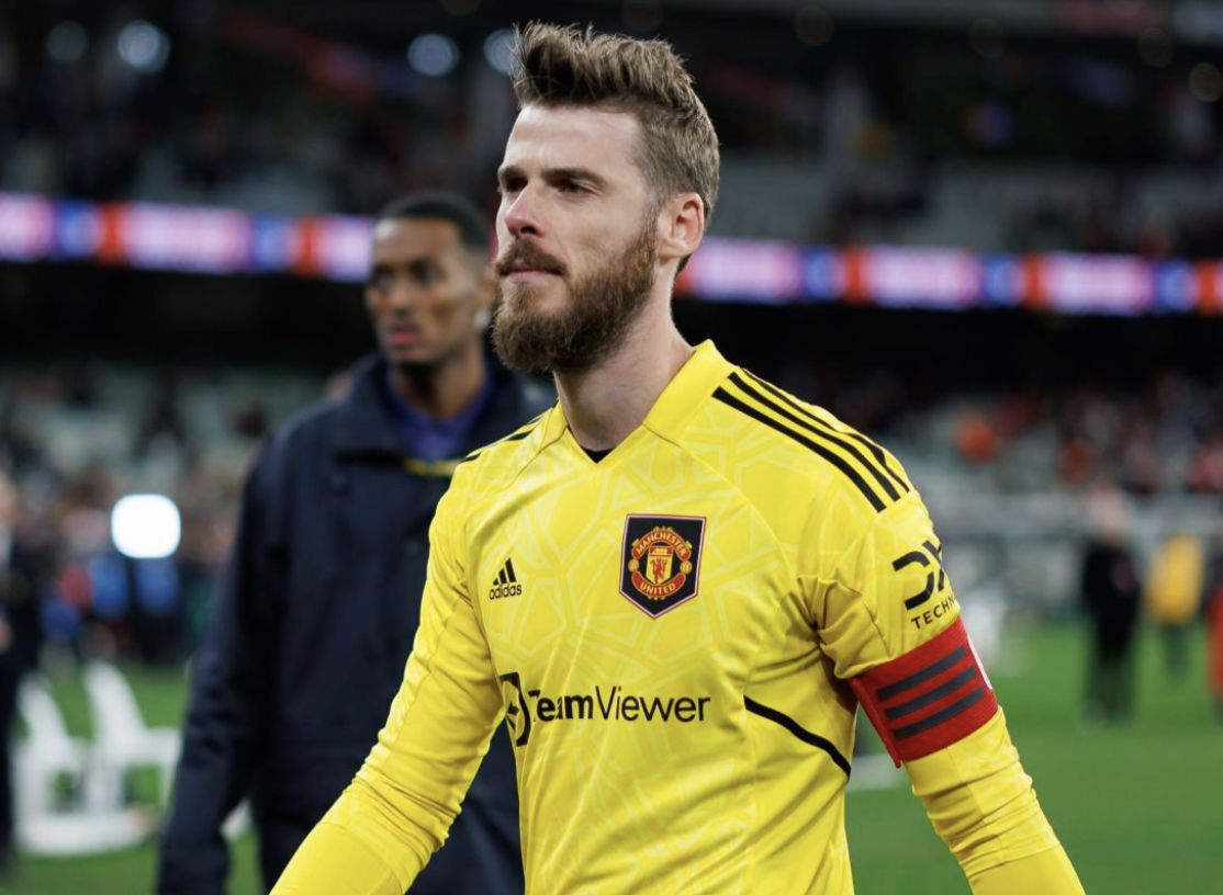 Leeds relegation could see Manchester United move for Illan Meslier