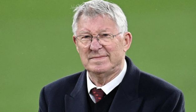 Sir Alex Ferguson gives blunt response to title race question