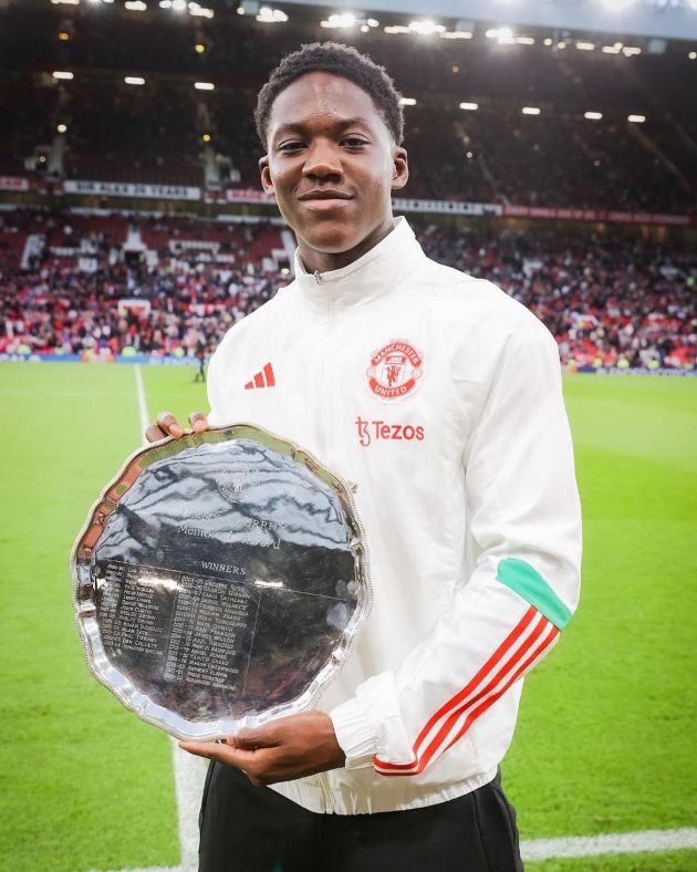 Kobbie Mainoo collects Jimmy Murphy Young Player of the Year award at ...