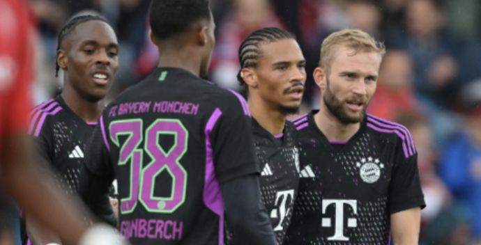 Manchester United in talks with Bayern Munich's Benjamin Pavard