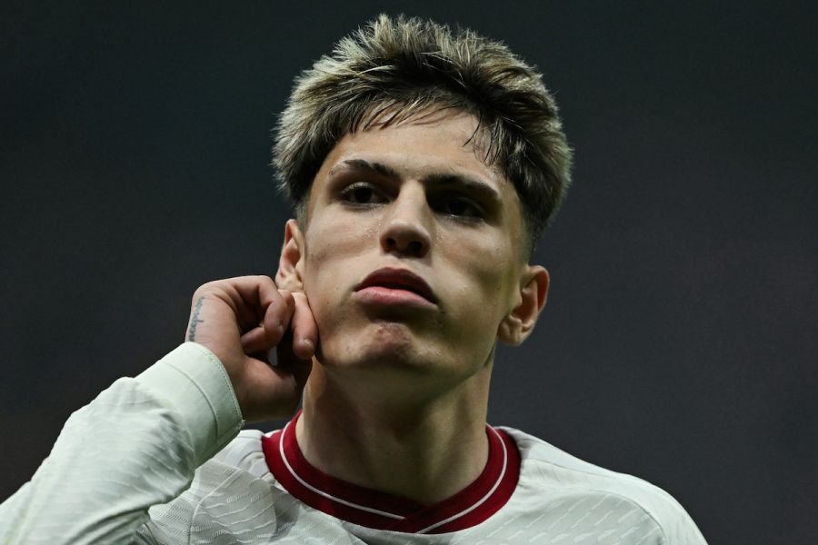 Alejandro Garnacho wins Manchester United POTM award for November