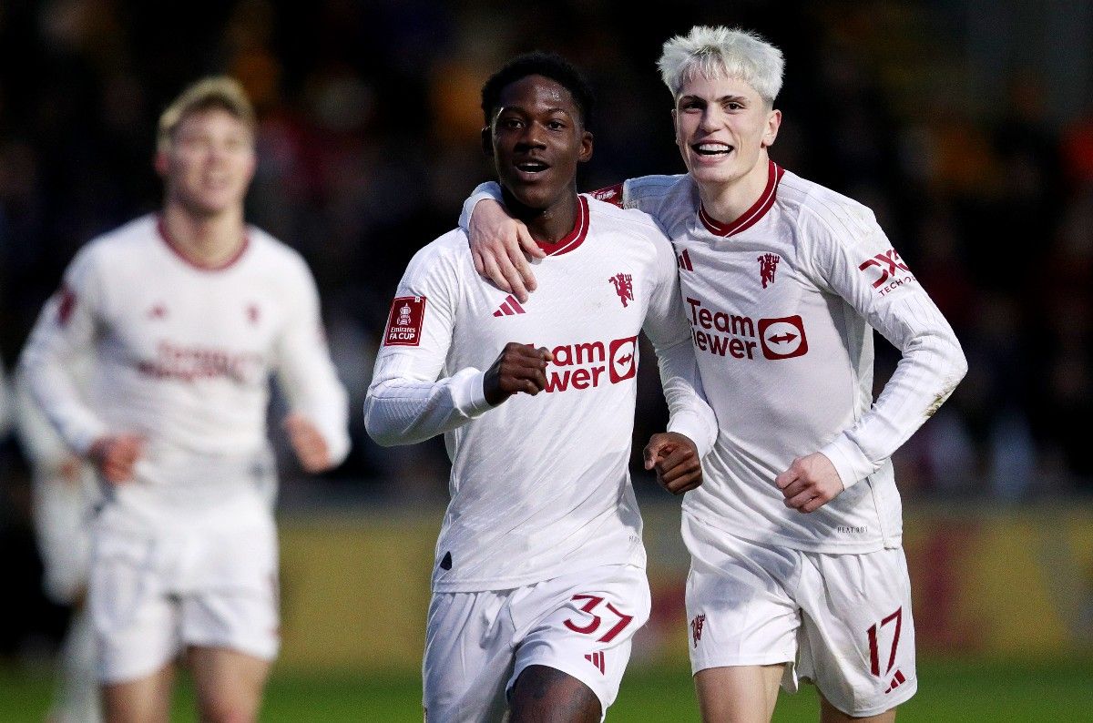 Rio Ferdinand says Kobbie Mainoo reminds him of Dutch football legend