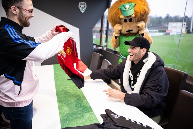 Former Manchester United star Marouane Fellaini announces retirement