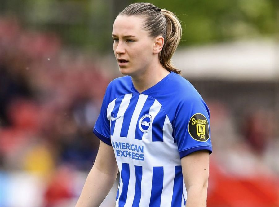 Manchester United complete signing of Elisabeth Terland