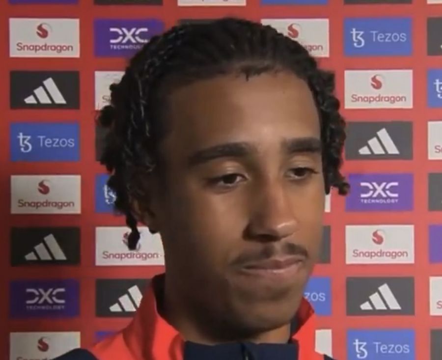 Leny Yoro reflects on first Manchester United appearance