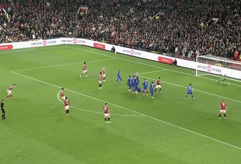 Video: Bruno Fernandes scores deflected free-kick; Casemiro brace