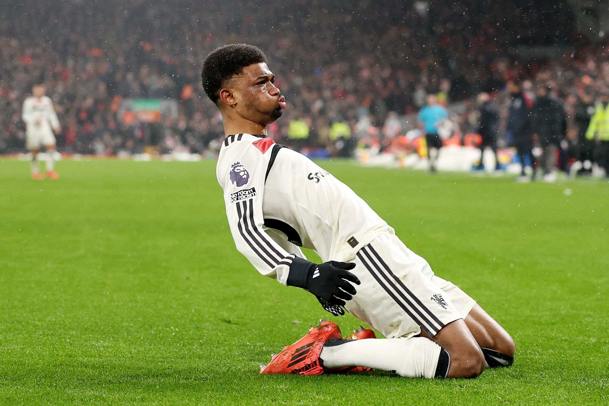 Ferdinand tells Amorim to field Amad Diallo as a starter