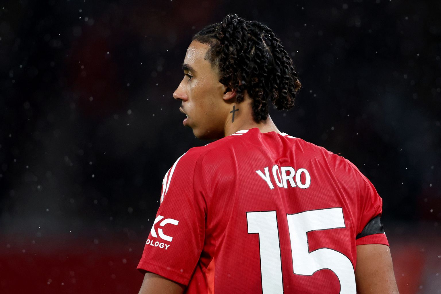 Leny Yoro trumps Van Dijk as scintillating dribbled past stats emerge