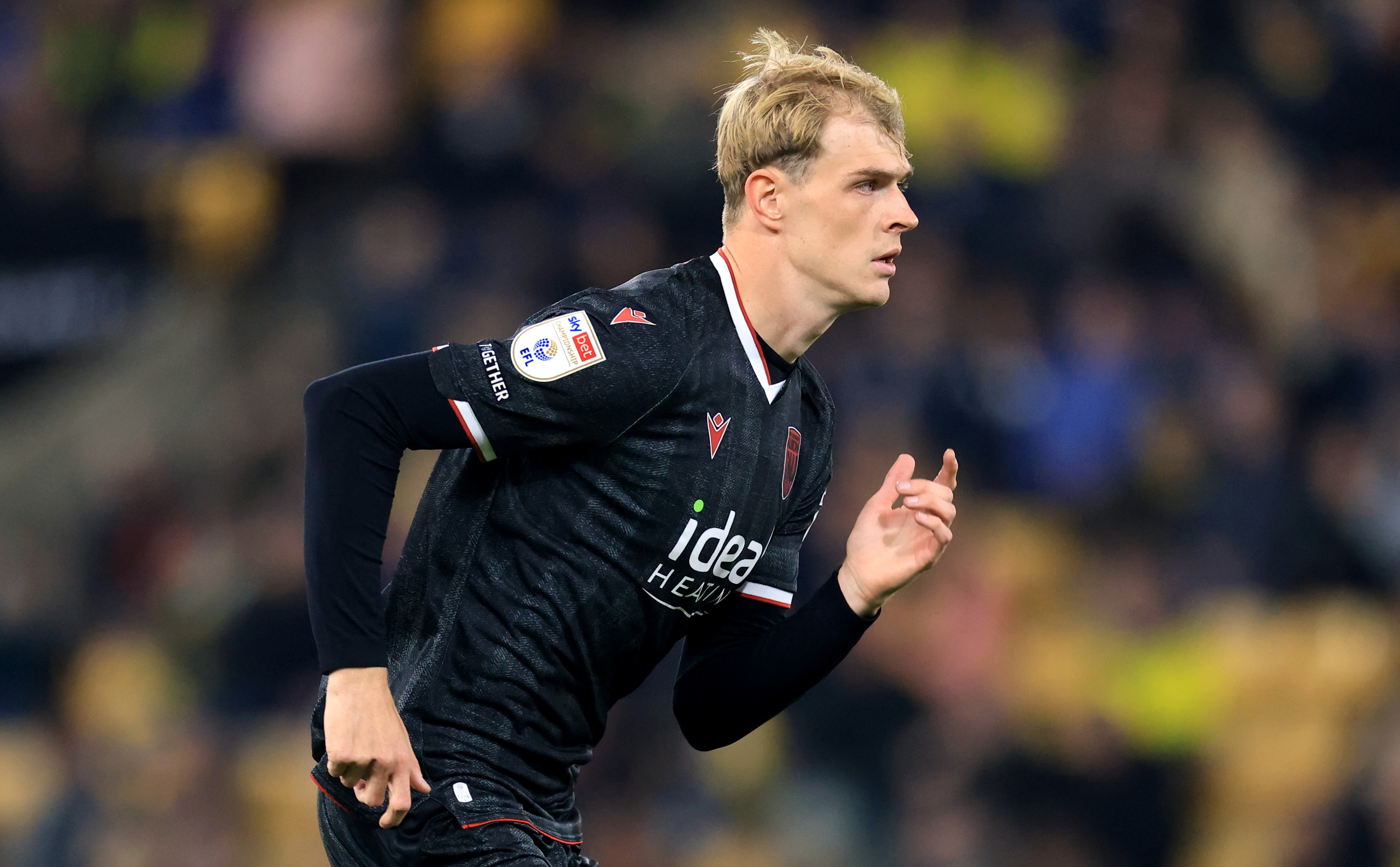 United: Amass to join Norwich and Collyer to join Hull